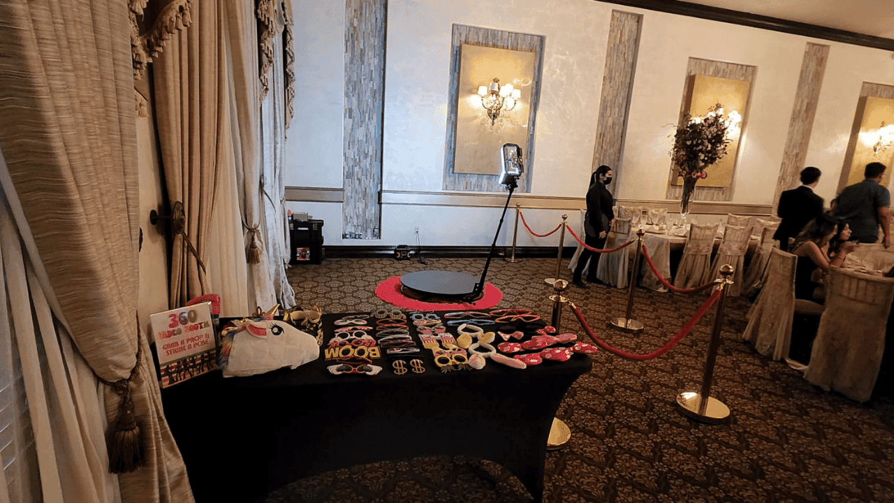 Book The #1 360 Video Booth in The Rio Grande Valley | Insta Party Booths